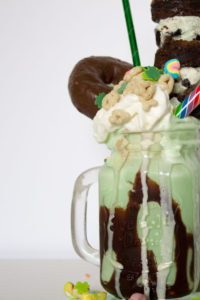Do It Your Freaking Self - Boozy Shamrock Shake FreakShake - Do It Your ...